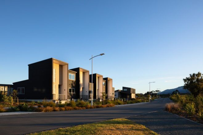 Ngārara Eco Development :: SiOO:X & NERO Vulcan Cladding